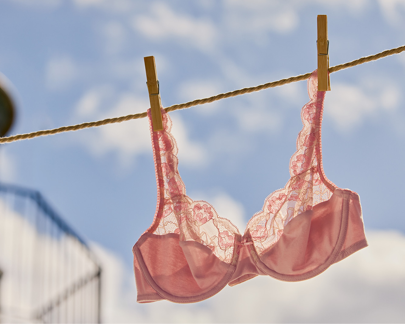 LISCA колекција пролет/лето 2025 - заводлива долна облека - Skopje City ...